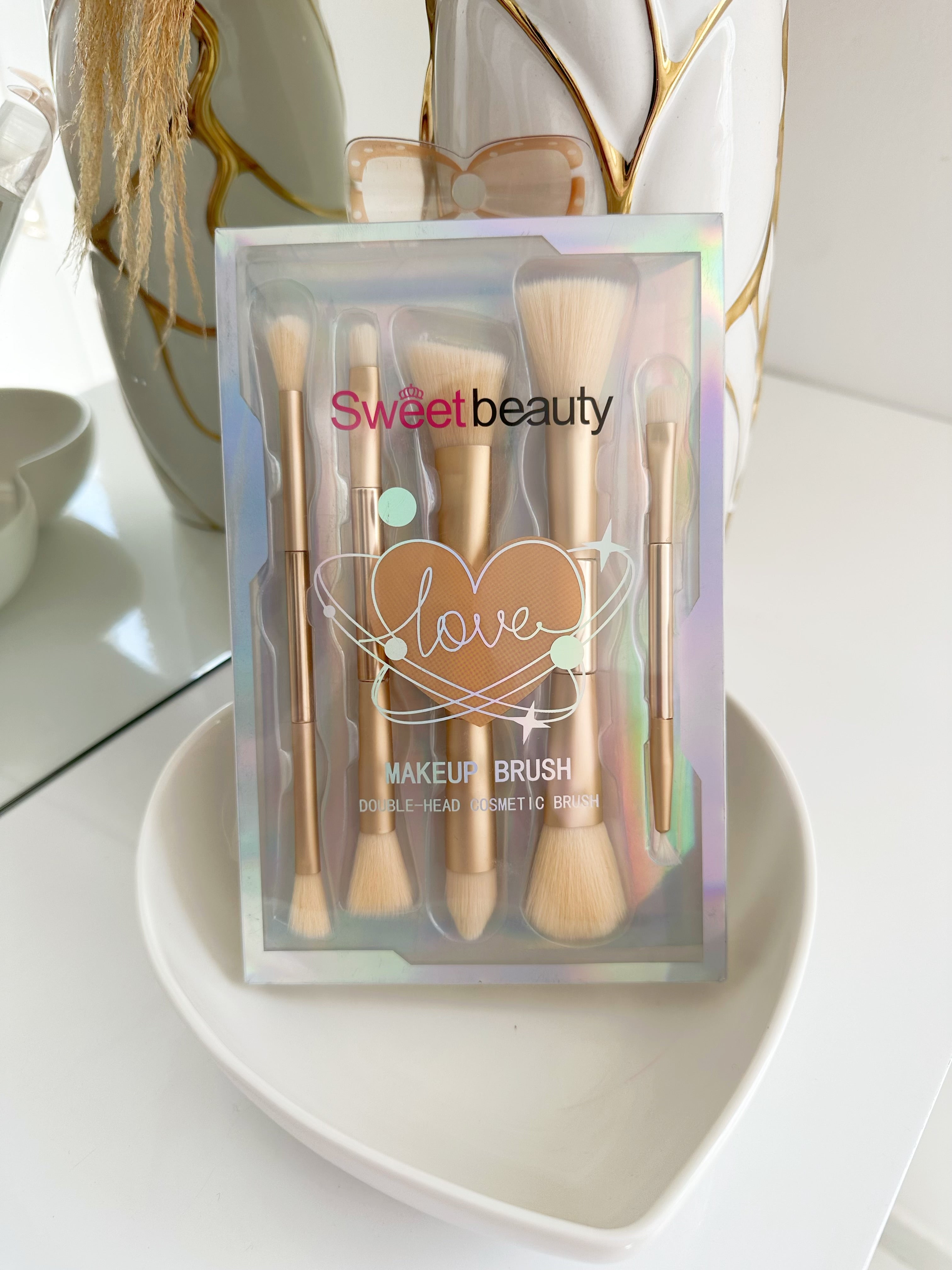 BROCHAS – MAO COSMETICS